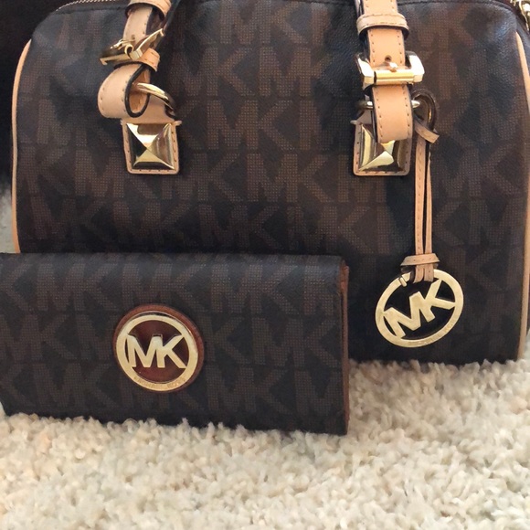 Michael Kors | Bags | Michael Kors Medium Grayson With Mk Wallet | Poshmark